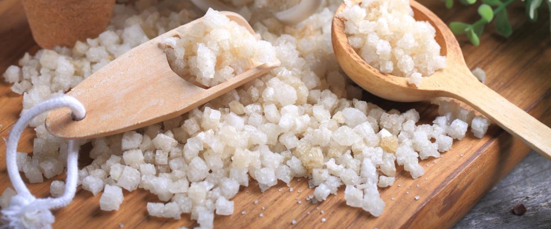 Reducing Fatigue: The Benefits of Smelling Salts